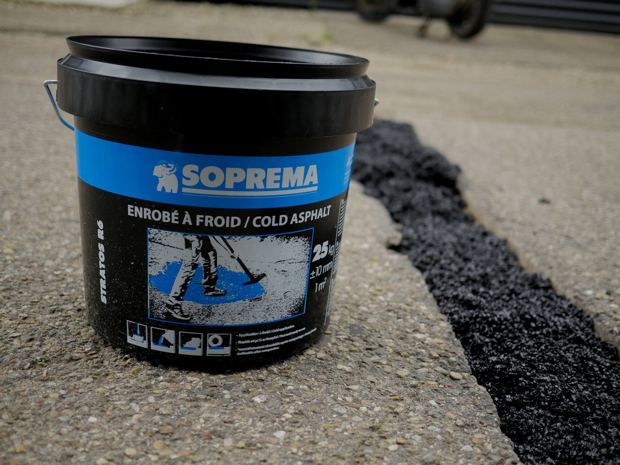 Enrobé bitumineux à froid noir 25kg - SOPREMA Bricoman